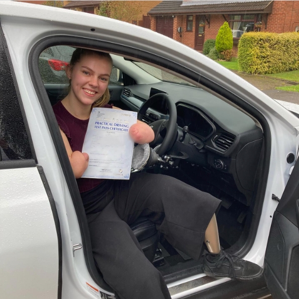 Isabelle Weall’s story: thriving as a quadruple amputee - Meningitis ...